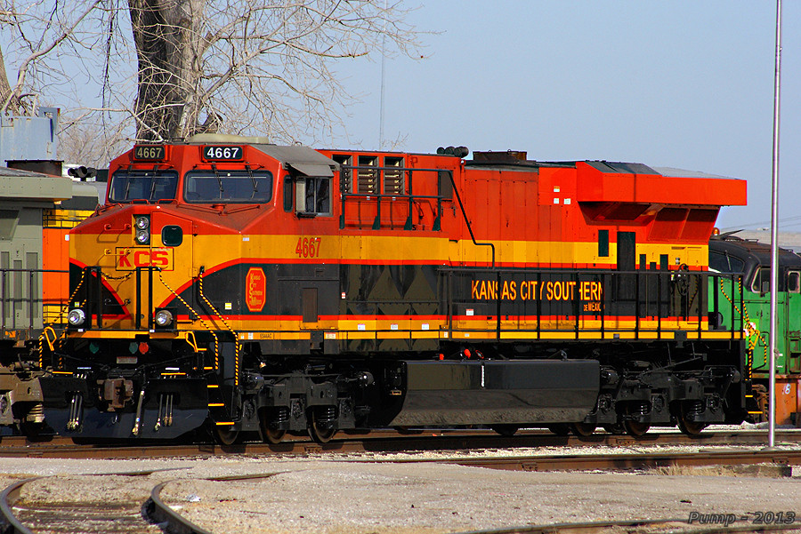 KCSM 4667 - GE ES44AC